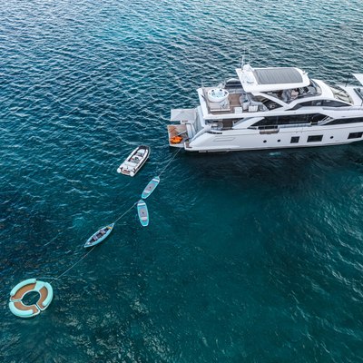 MAREA LA NAUTICA Yacht Charter Price - Azimut Yachts Luxury Yacht Charter