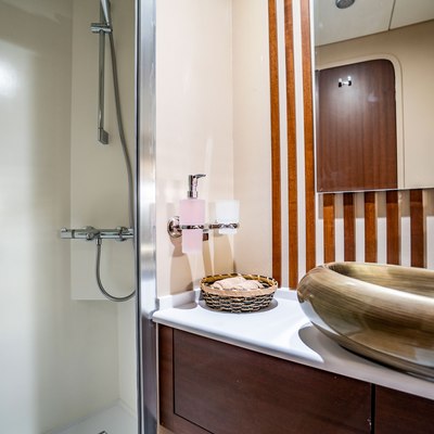 LUJA Yacht Charter Price - Custom Luxury Yacht Charter