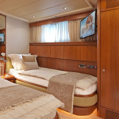 MANTRA Yacht Charter Price - Falcon Yachts Luxury Yacht Charter