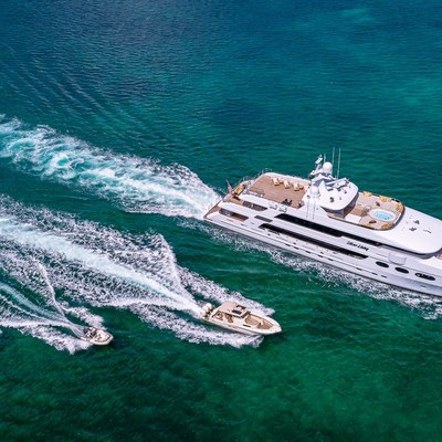 SILVER LINING Yacht Charter Price - Christensen Luxury Yacht Charter