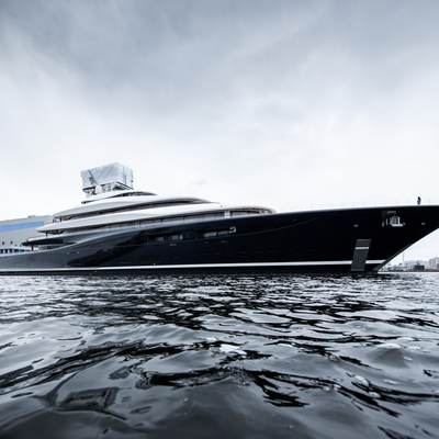 BREAKTHROUGH Yacht Charter Price - Feadship Luxury Yacht Charter