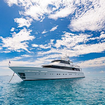 SHORETHING Yacht Charter Price (ex. Dreamtime) - Lloyds Ships Luxury ...