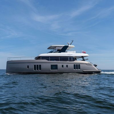 AMILEO Yacht Charter Price - Sunreef Yachts Luxury Yacht Charter