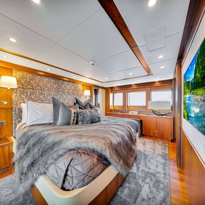 NATURAL 9 Yacht Charter Price - Sunseeker Luxury Yacht Charter