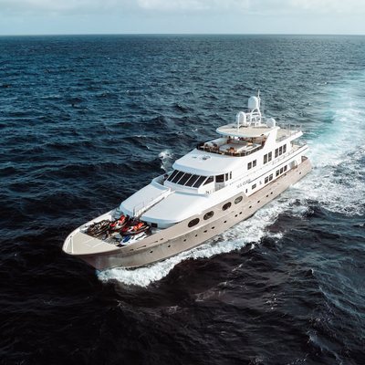 SEA CLASS Yacht Charter Price - Christensen Luxury Yacht Charter