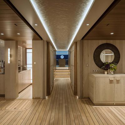 VICTORIOUS Yacht Charter Price - Akyacht Luxury Yacht Charter