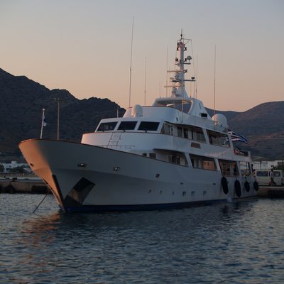 WHITE KNIGHT Yacht Charter Price - Astillero Jorge R Chediek Luxury ...