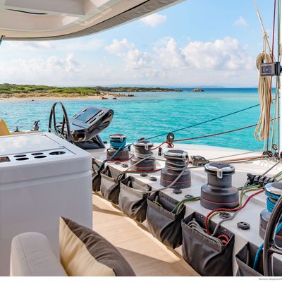 KAJIKIA Yacht Charter Price - Lagoon Luxury Yacht Charter