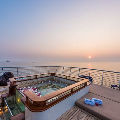 ASHENA Yacht Charter Price - Wadia Luxury Yacht Charter