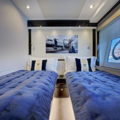 OREGGIA Yacht Charter Price - Sunseeker Luxury Yacht Charter