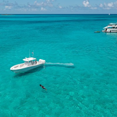 ISLAND COWBOY Yacht Charter Price (ex. IC) - Ocean Alexander Luxury ...