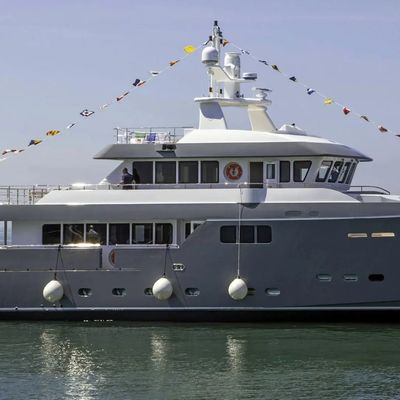 GRANIL Yacht Charter Price - Cantiere delle Marche Luxury Yacht Charter