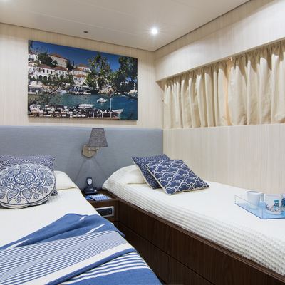 ACIONNA Yacht Charter Price - Sanlorenzo Luxury Yacht Charter