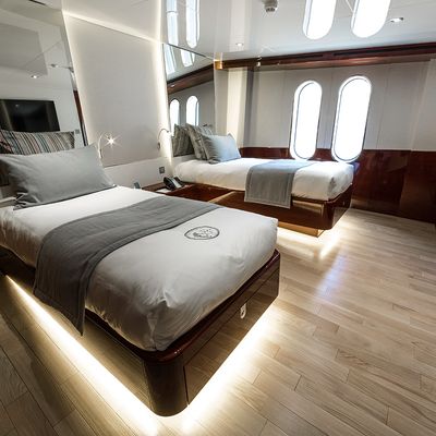 ENIGMA XK Yacht Charter Price - Richards Shipbuilders Luxury Yacht Charter