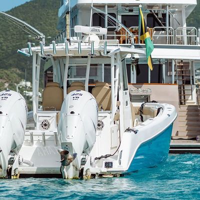 SEA CLASS Yacht Charter Price - Christensen Luxury Yacht Charter