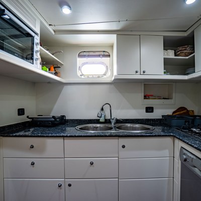 LUJA Yacht Charter Price - Custom Luxury Yacht Charter