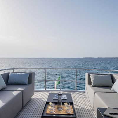 SOUL Yacht Charter Price - Azimut Yachts Luxury Yacht Charter