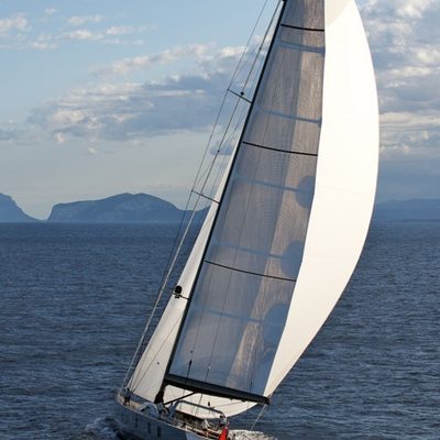 SHARLOU Yacht Charter Price - Vitters Luxury Yacht Charter