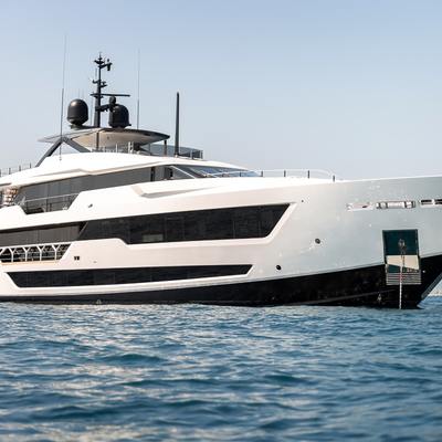 LADY DIA Yacht Charter Price - Custom Line Luxury Yacht Charter