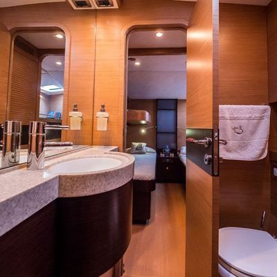 KALINDA Yacht Charter Price - CN Yacht 2000 Luxury Yacht Charter