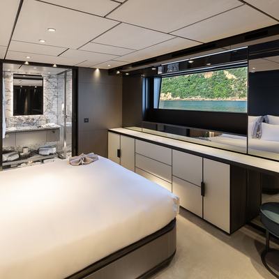 LADY DIA Yacht Charter Price - Custom Line Luxury Yacht Charter