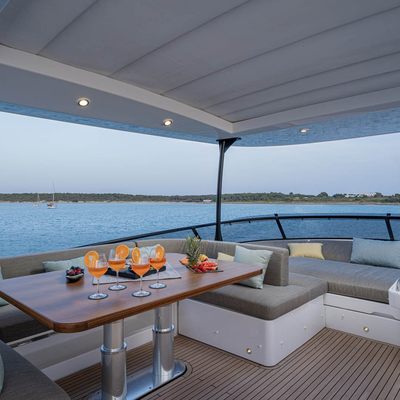 SOUL Yacht Charter Price - Azimut Yachts Luxury Yacht Charter