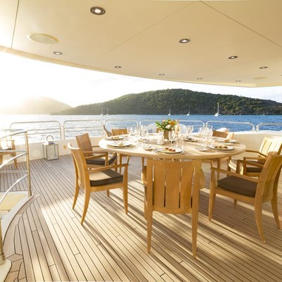 NATURAL 9 Yacht Charter Price - Sunseeker Luxury Yacht Charter