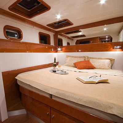 CATSY Yacht Charter Price - Sunreef Yachts Luxury Yacht Charter