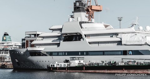 Video: First look at 140m superyacht SOLARIS totally unveiled ...
