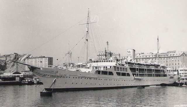 EL MAHROUSA Yacht - Samuda Bros.