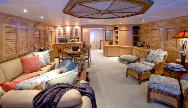 LADY NORA Yacht - Broward | Yacht Charter Fleet