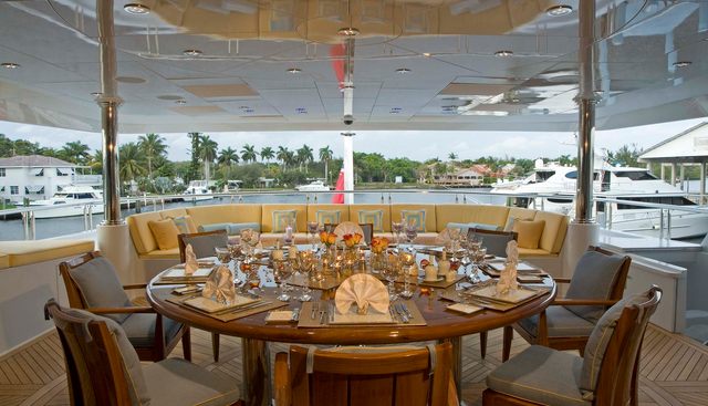 REEF CHIEF Yacht - Trinity Yachts | Yacht Charter Fleet