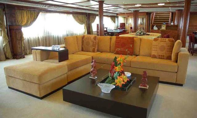 Classic Yacht Charter Fleet | YachtCharterFleet