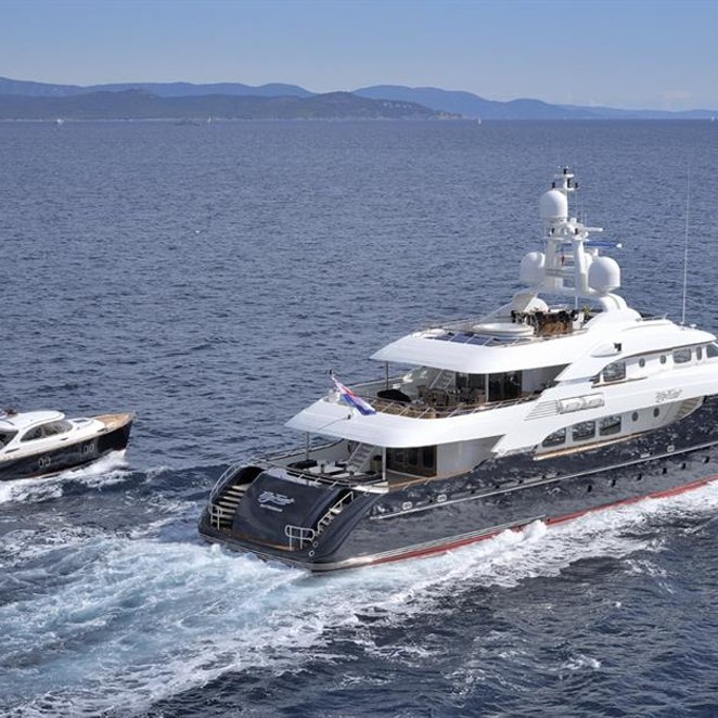 AWATEA Yacht Photos - Hakvoort | Yacht Charter Fleet