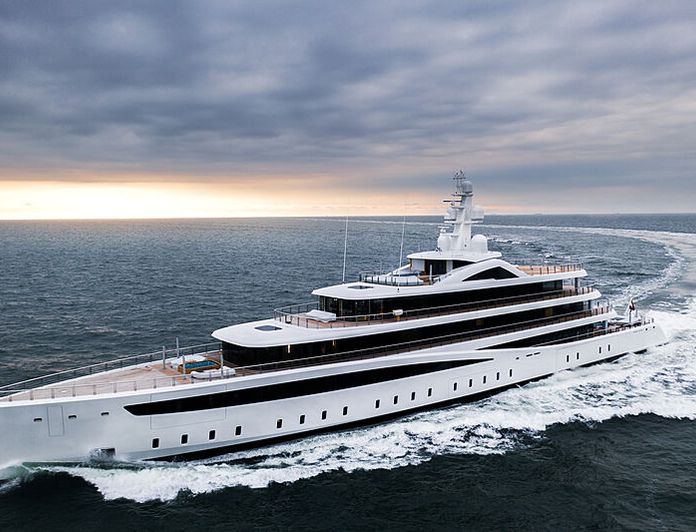 DEFY Yacht Photos - Feadship
