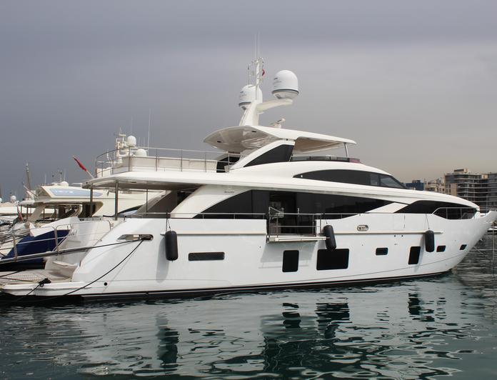 PRINCESS AISHA Yacht Photos - Princess Yachts