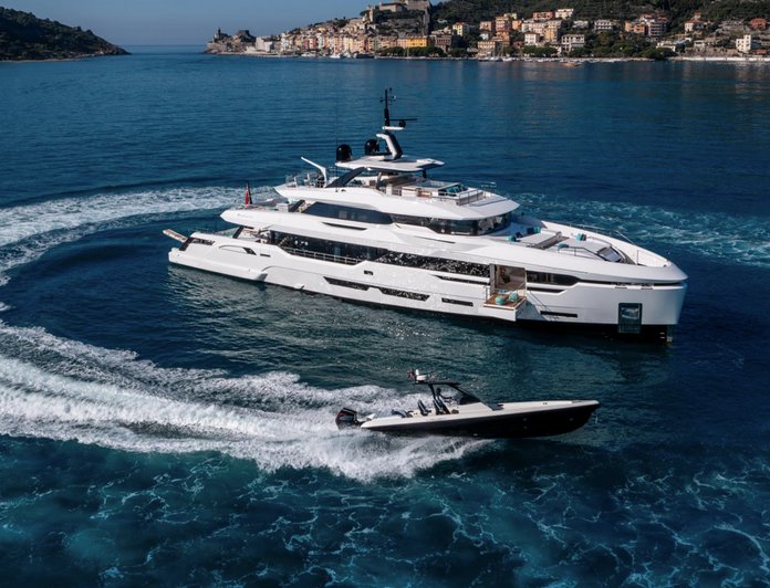 BEE Yacht Photos - 41m Luxury Motor Yacht for Charter