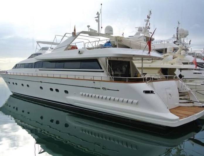 BLUE GOLD Yacht Photos - Falcon Yachts
