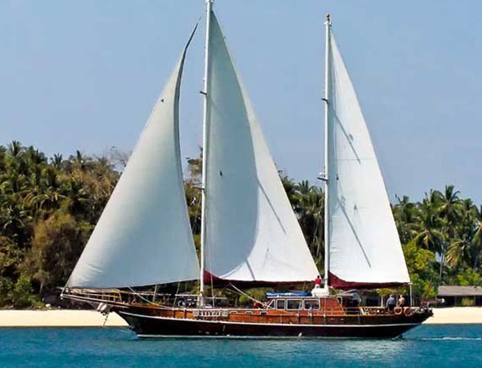 CLASSIC KETCH Yacht Photos - Custom