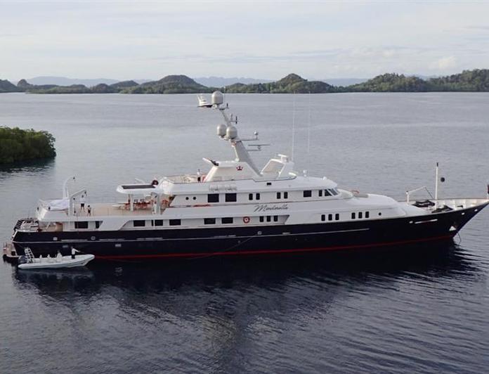 AMARA Yacht Photos - Feadship