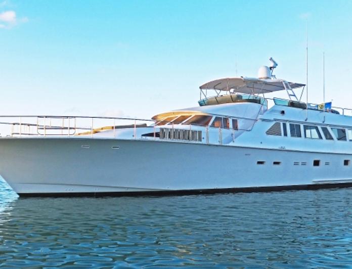 PIXEL Yacht Photos - Cheoy Lee