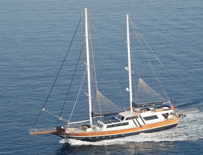 ESMA SULTAN Yacht Photos - 43m Luxury Motor/Sailer Yacht for Charter