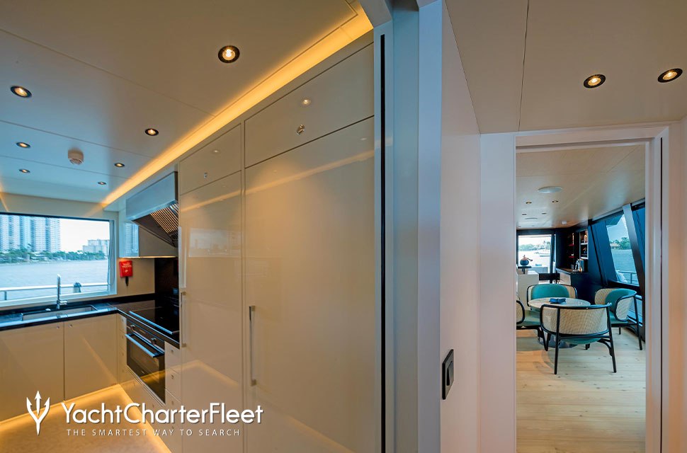 VIVACE Yacht Photos - 31m Luxury Motor Yacht for Charter